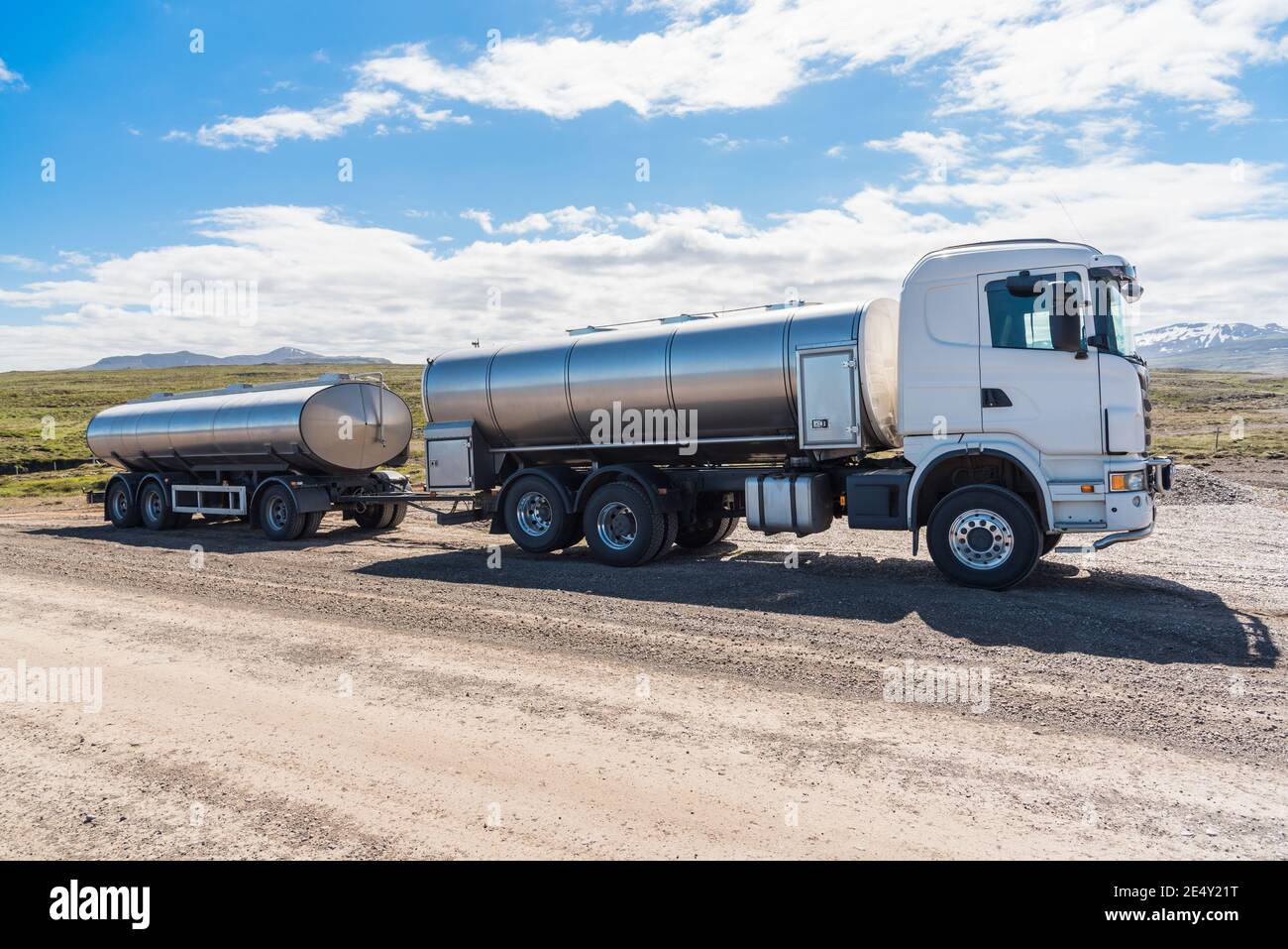 Milk truck hi-res stock photography and images - Alamy