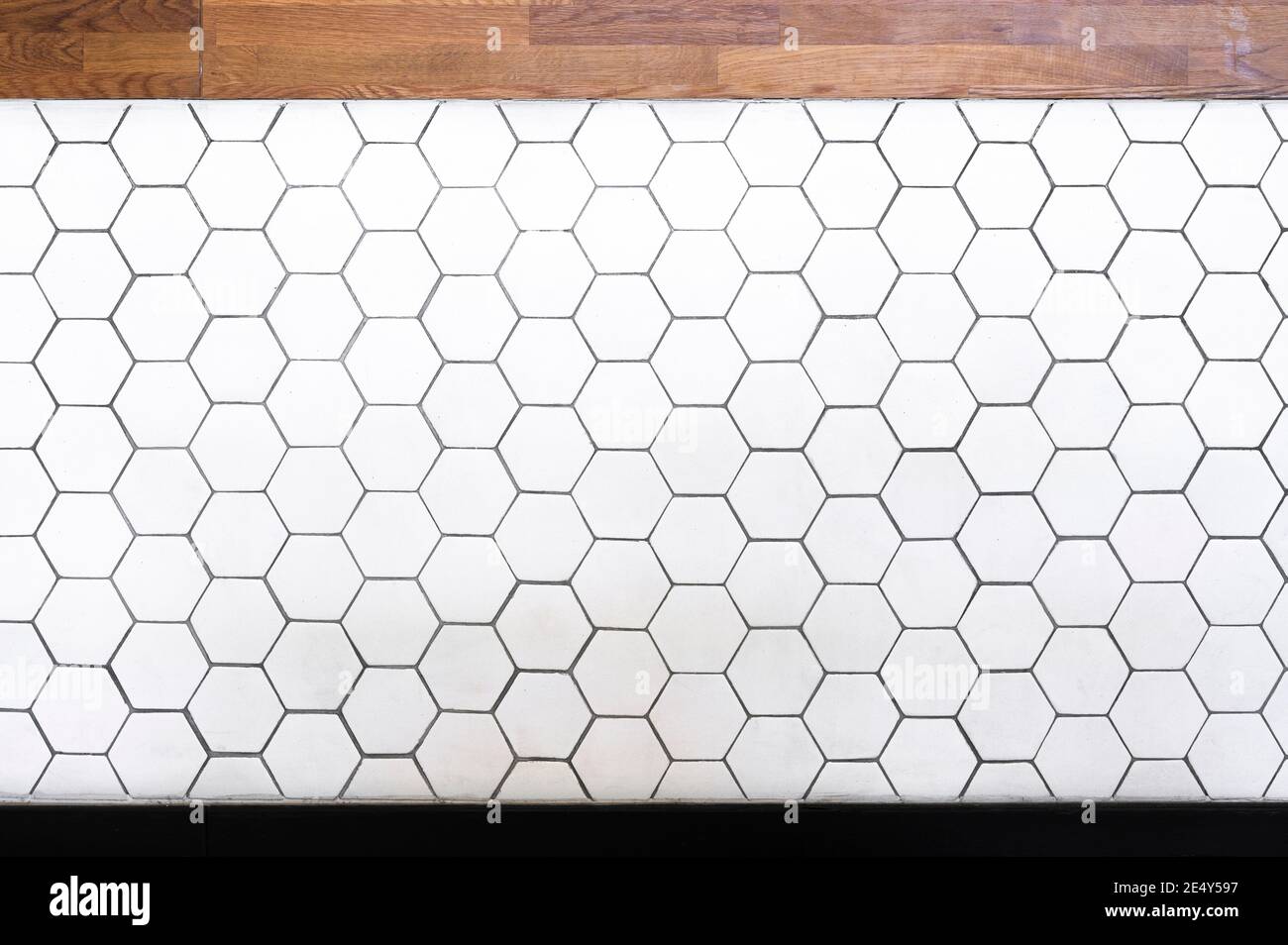 Wall hexagonal tiles hi-res stock photography and images - Alamy