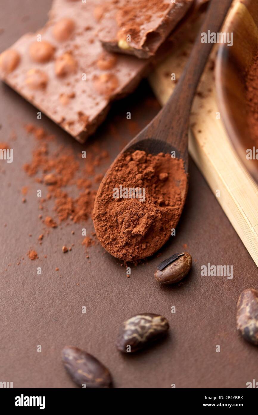 Cocoa powder spoon chocolate hi-res stock photography and images - Alamy