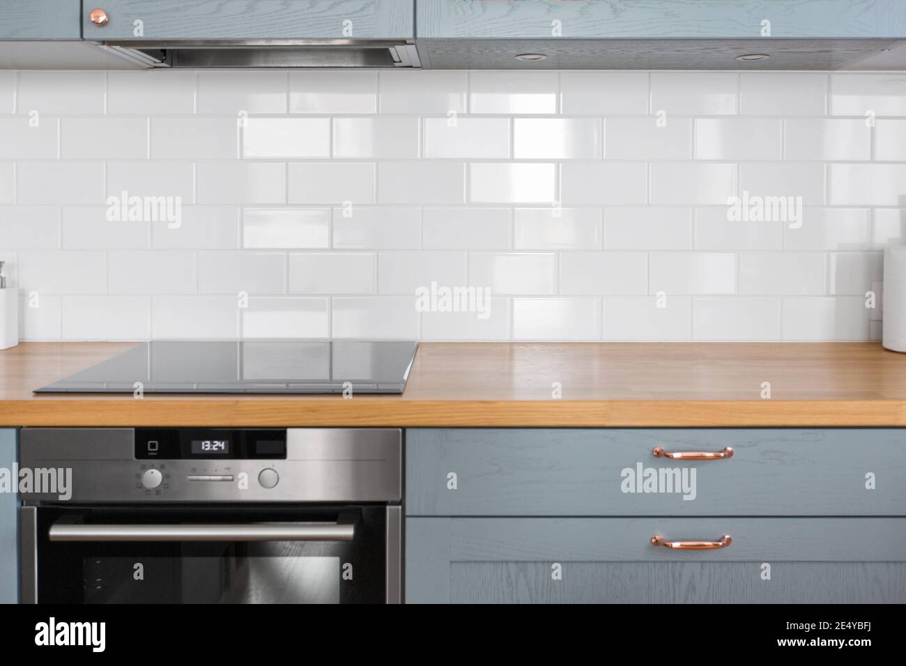 Oven and hob hi-res stock photography and images - Alamy