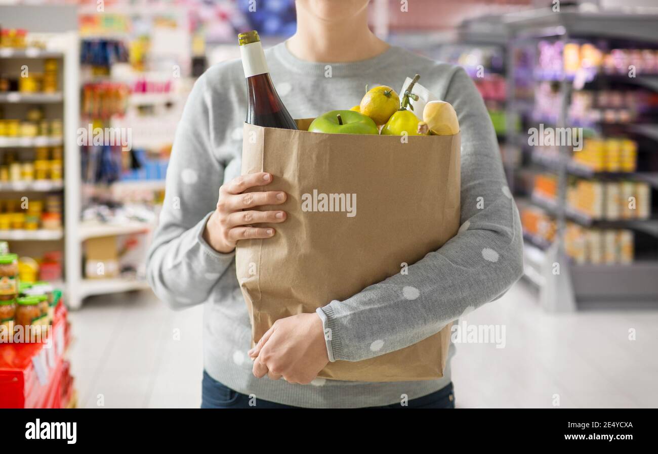 Apple store paper bag hi-res stock photography and images - Alamy