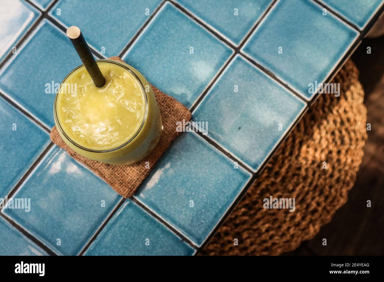 Straw top view hi-res stock photography and images - Alamy
