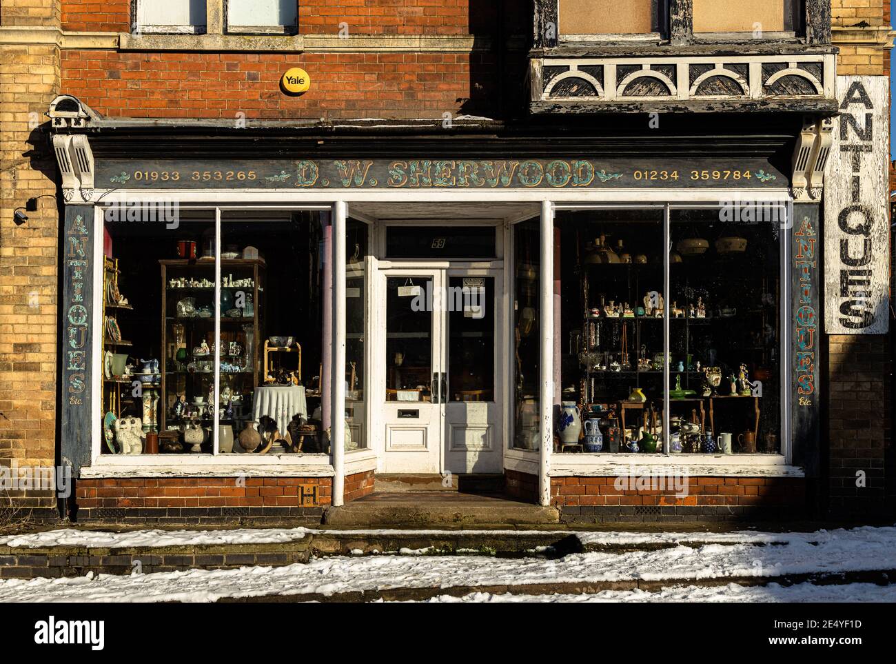 Pop to the shops hi-res stock photography and images - Alamy