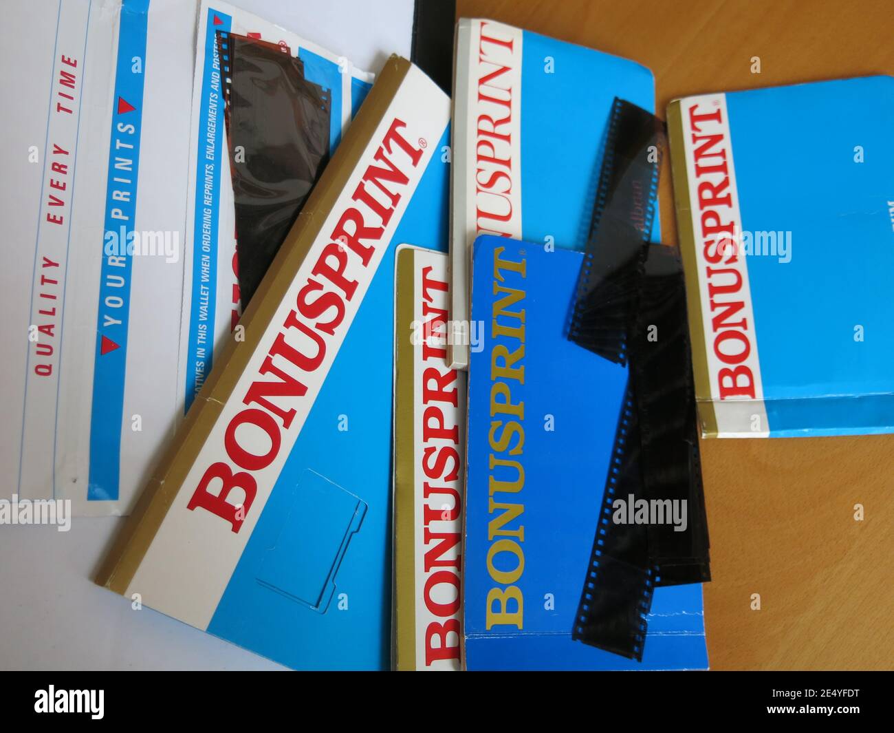 Printed photographs hi-res stock photography and images - Alamy