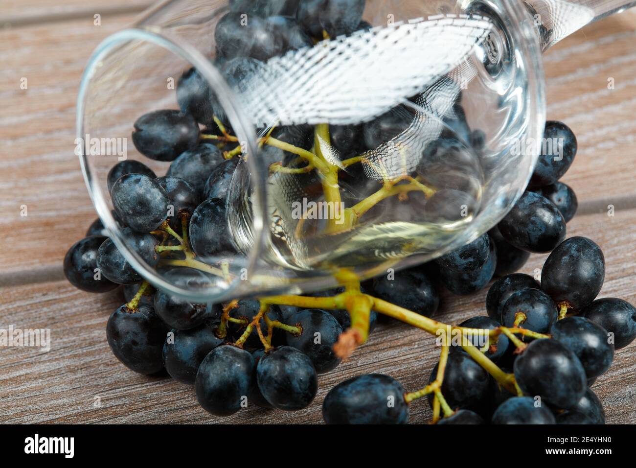 Empty fruit bunch hi-res stock photography and images - Alamy