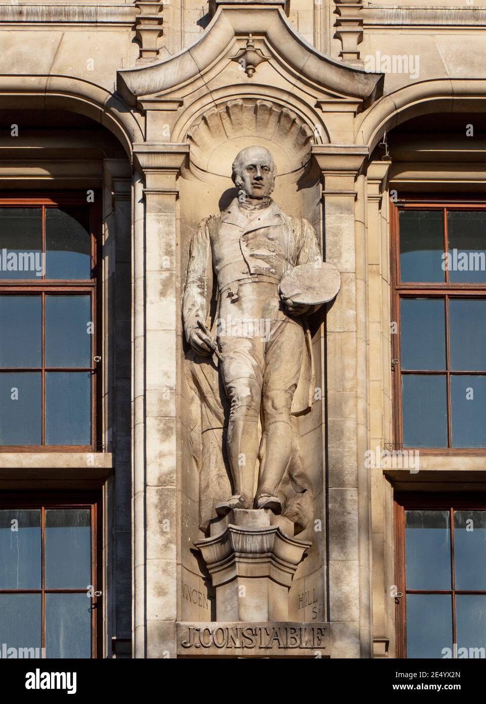 Statue in niche on the Cromwell Road front exterior of the Victoria and ...