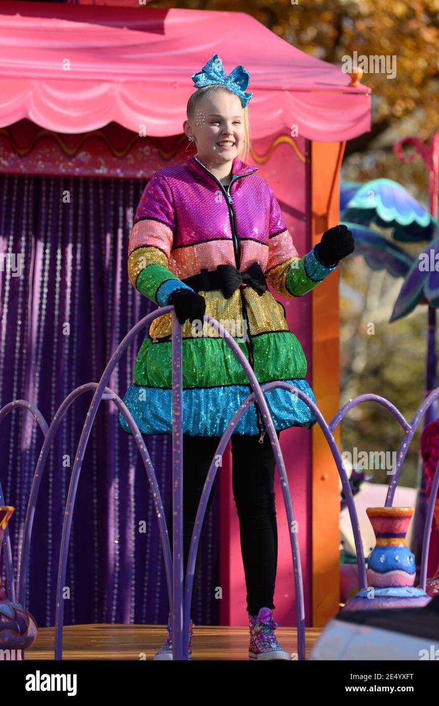 Jojo Siwa 2017 High Resolution Stock Photography and Images - Alamy