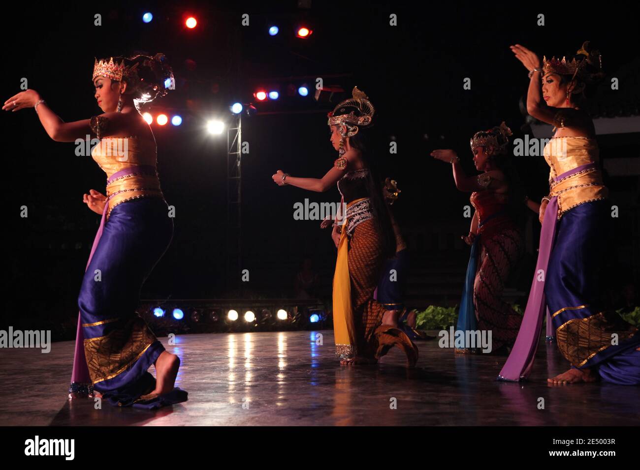 Female dancers perform during the wayang orang performance based on the ...