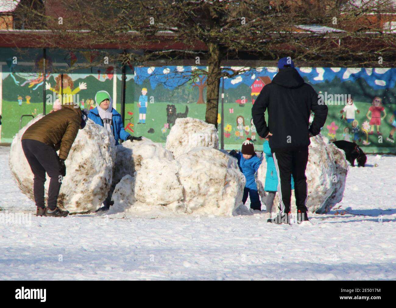 Rugby showers hi-res stock photography and images - Alamy