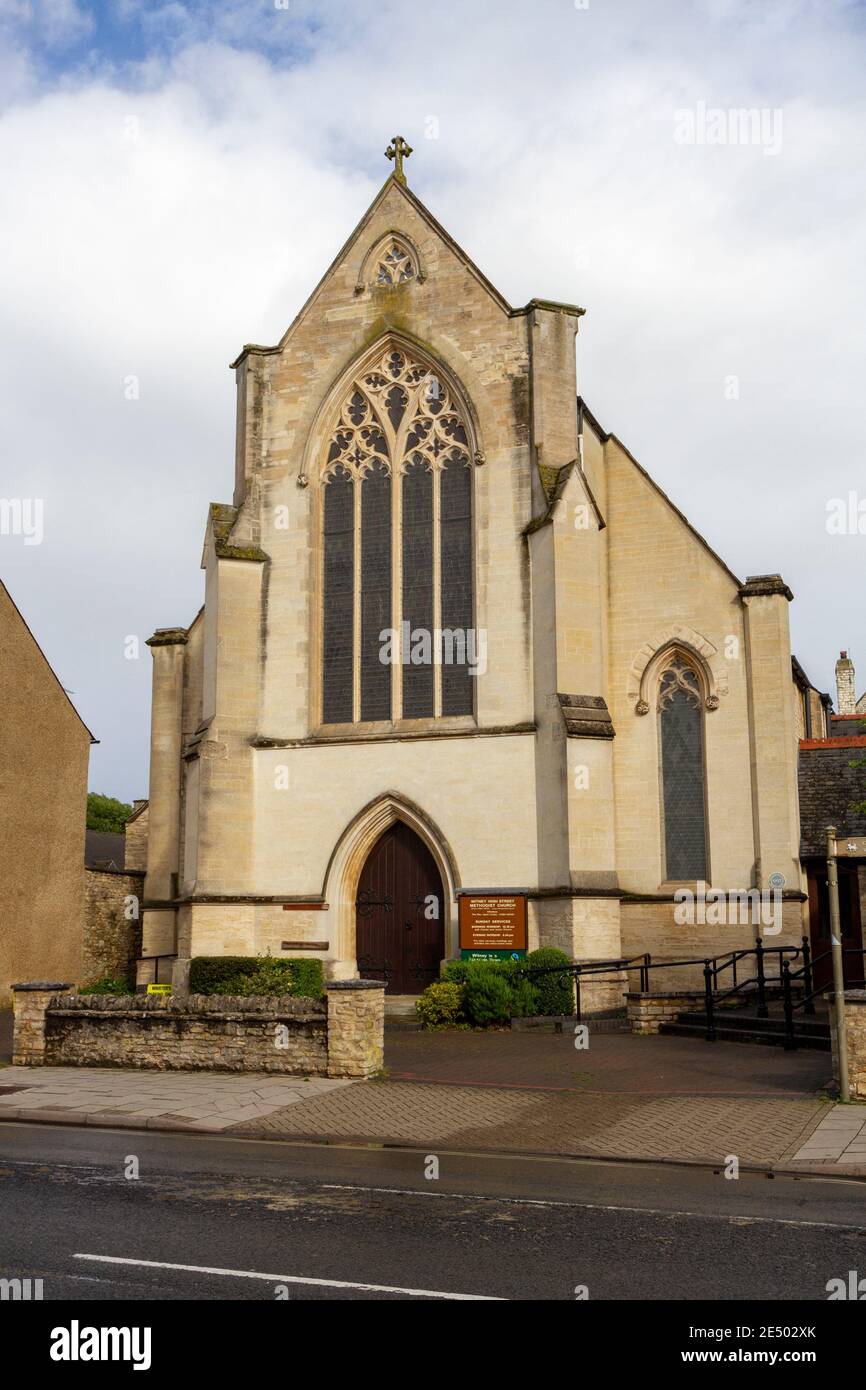 Witney high street methodist church hi-res stock photography and images ...