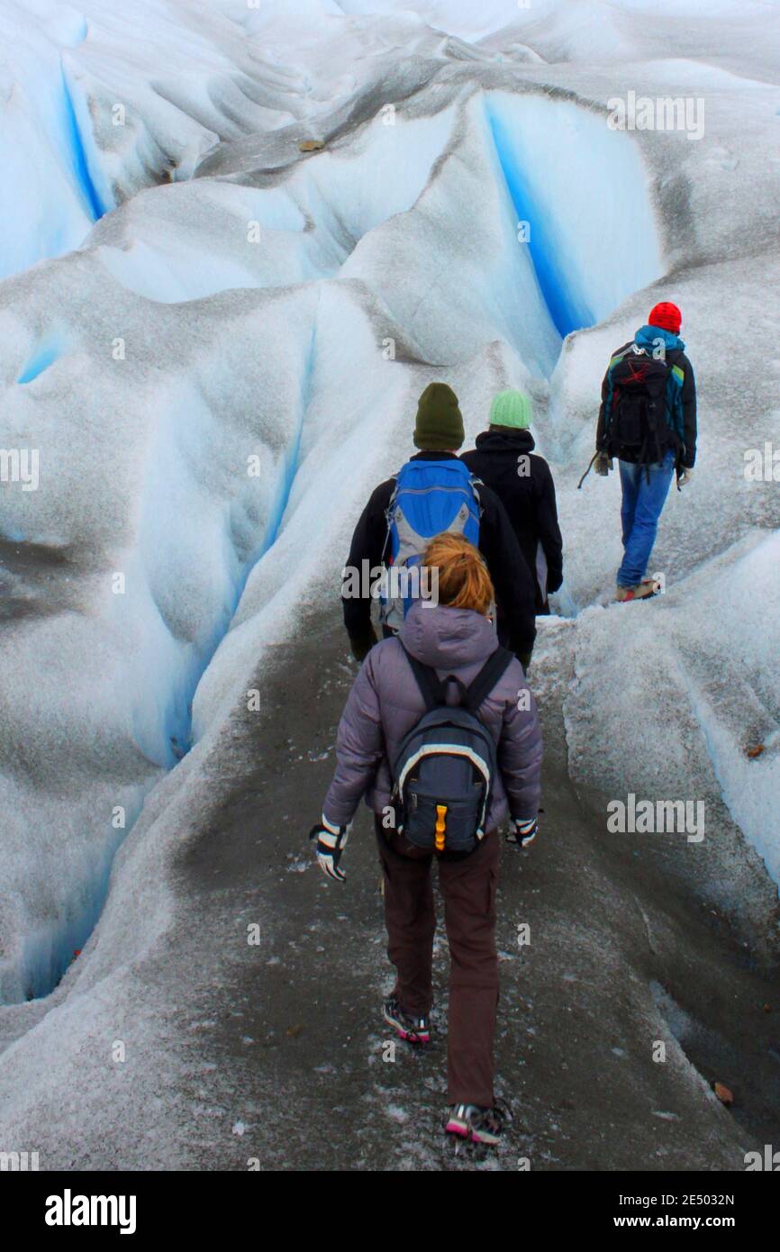 Group of people moreno glacier hi-res stock photography and images - Alamy