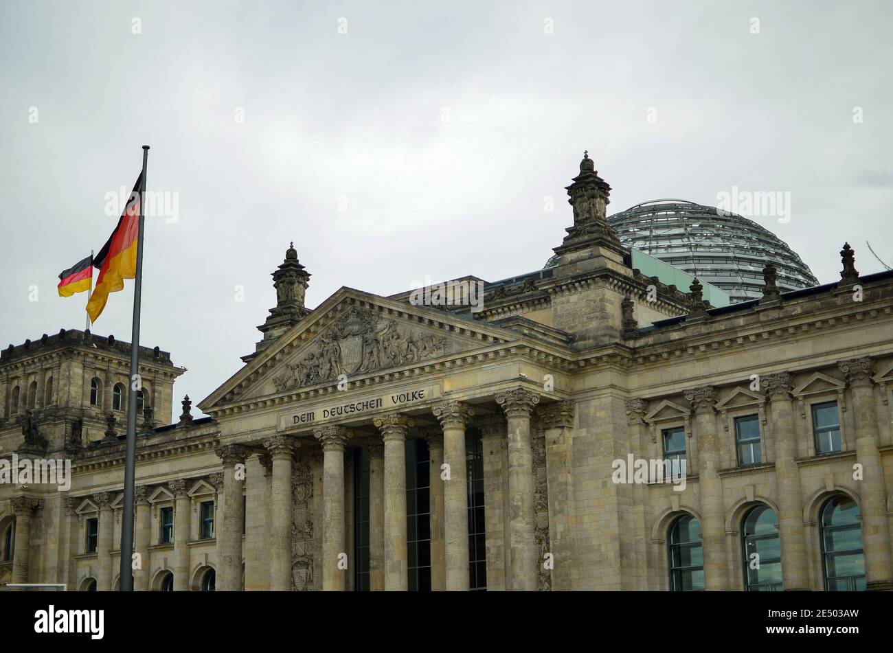 Berlin reichstag dome statue hi-res stock photography and images - Alamy