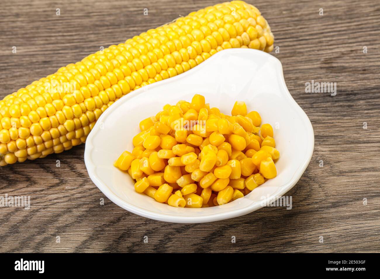Sweet yellow corn grain in the bowl Stock Photo - Alamy