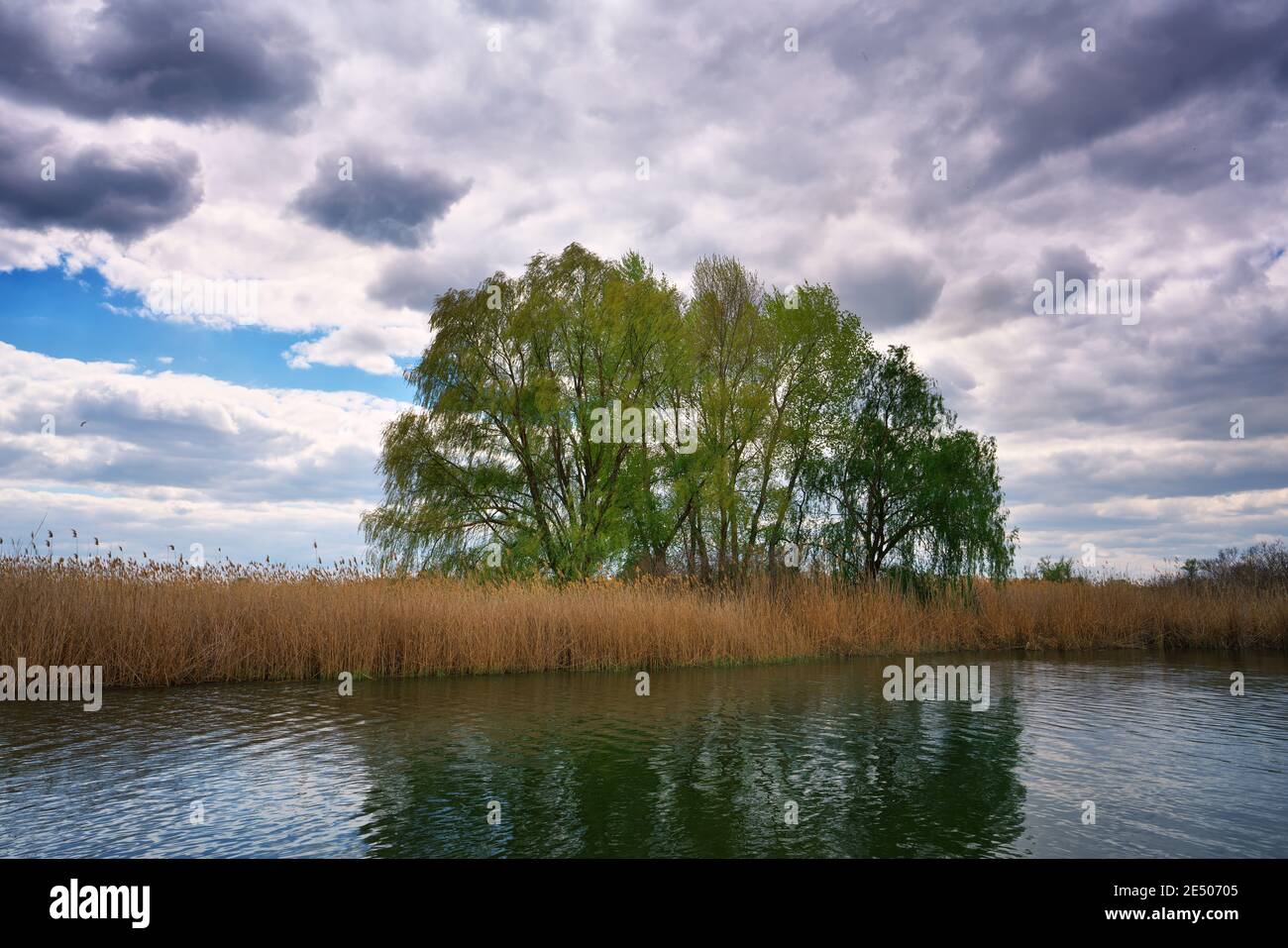 Beautiful river wallpaper hi-res stock photography and images - Alamy