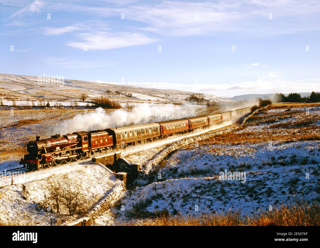 Jubilee No 5690 Leander at Ais Gill, Cumbria, Settle to Carlisle ...
