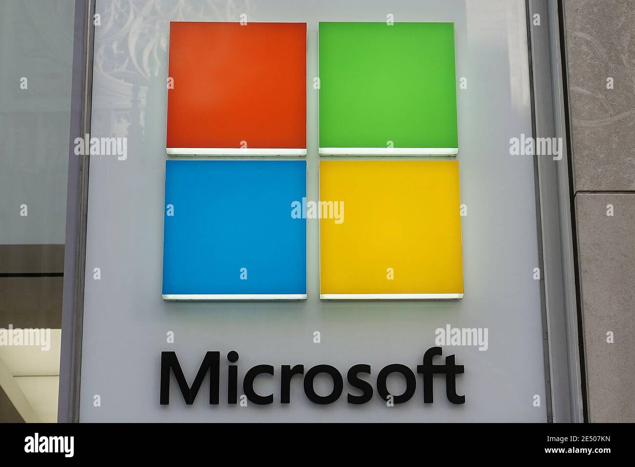 Microsoft store logo hi-res stock photography and images - Alamy