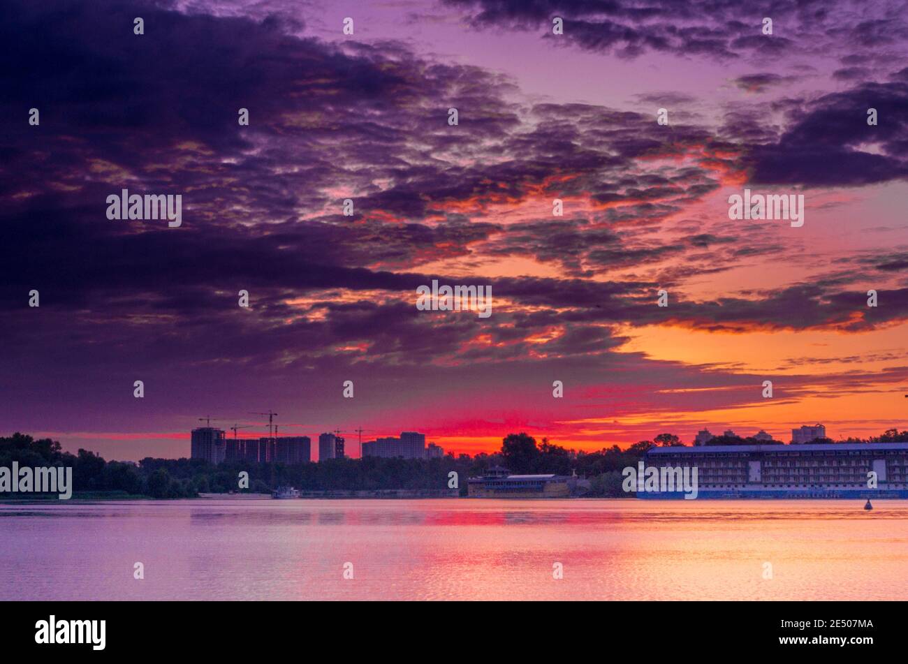Blood red sunrise hi-res stock photography and images - Alamy