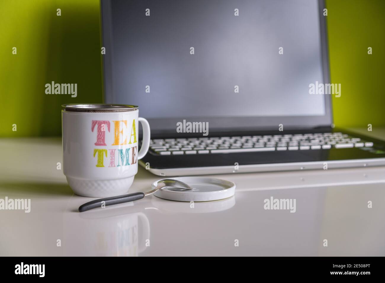 Time spare hi-res stock photography and images - Alamy