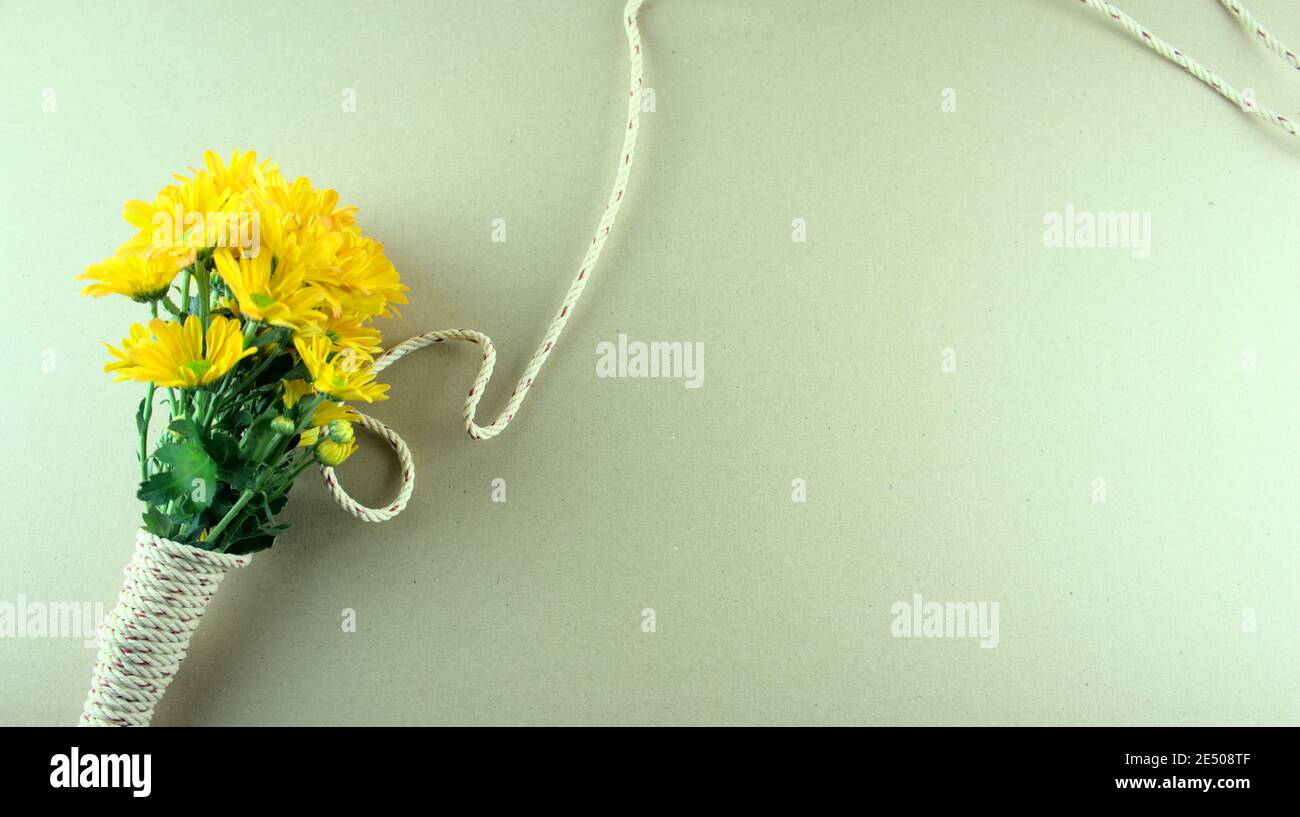 Flat lay of mums hi-res stock photography and images - Alamy