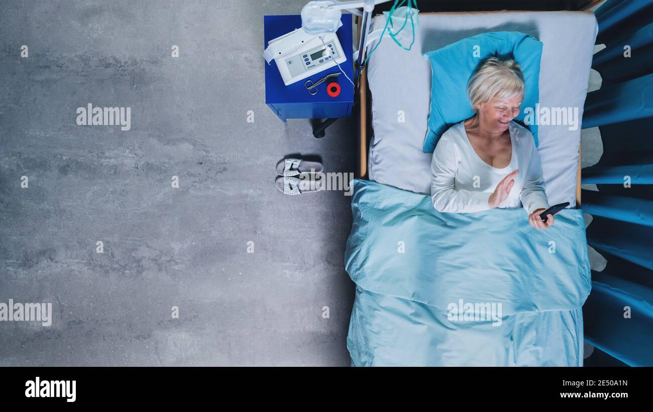 Patient hospital bed video hi-res stock photography and images - Alamy