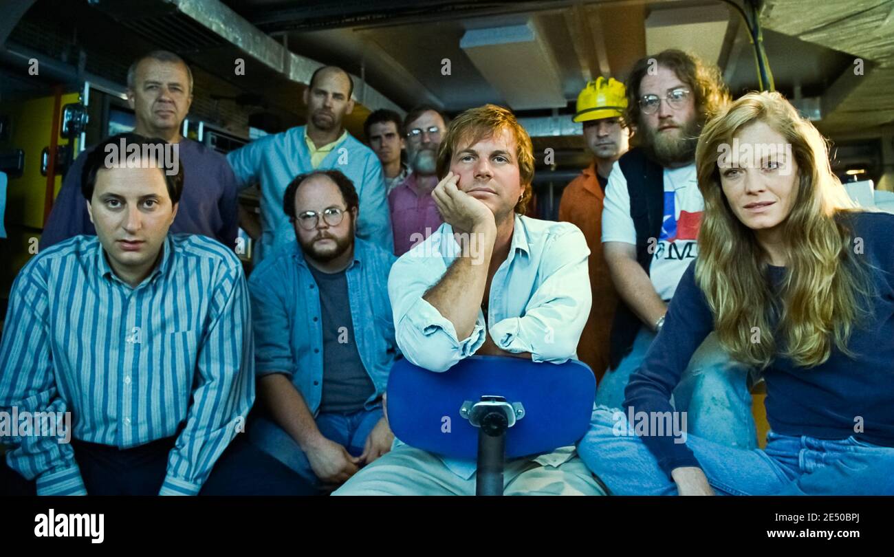 USA. Suzy Amis, Bill Paxton and Lewis Abernathy in a scene from the ...