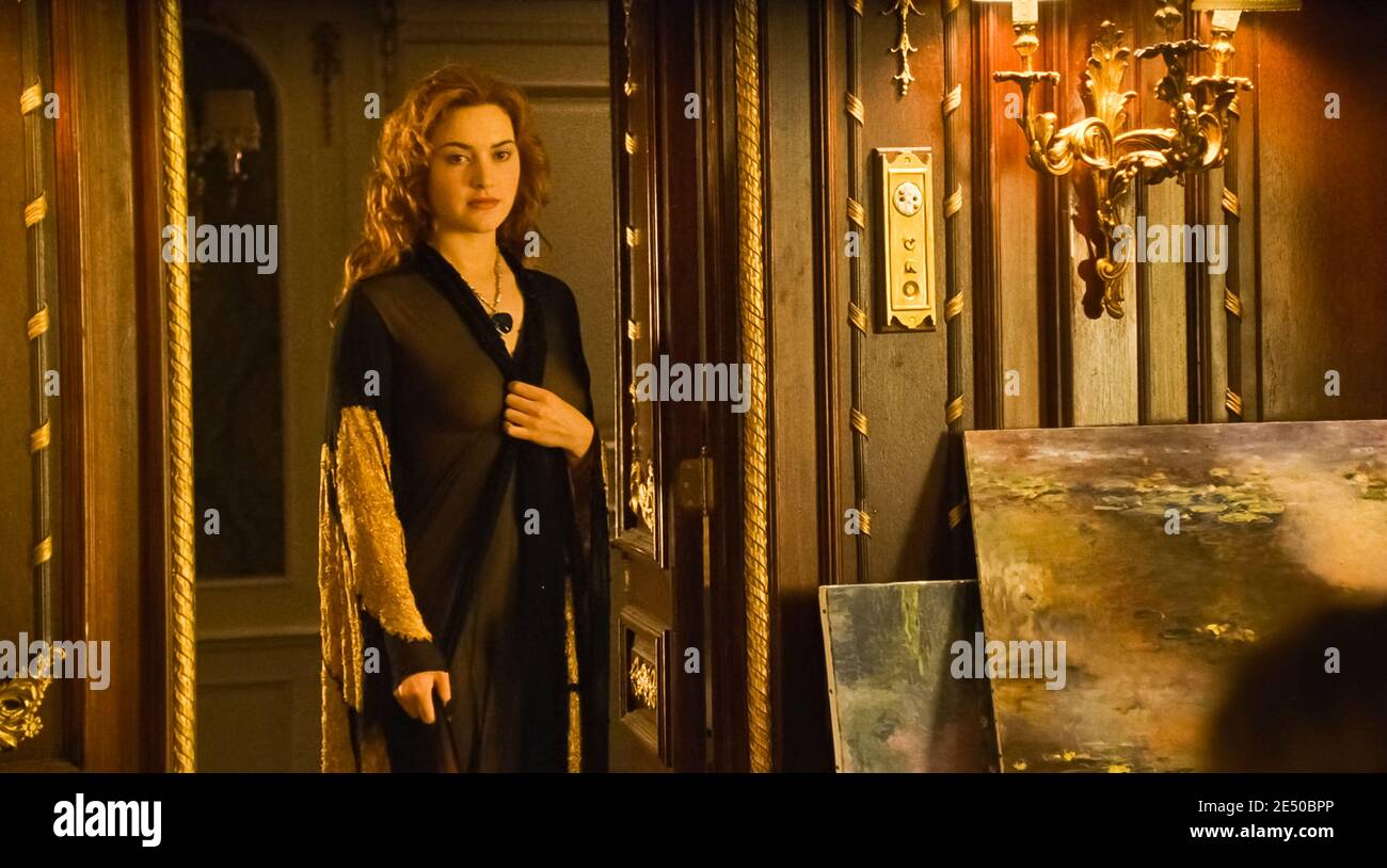 USA. Kate Winslet in a scene from the ©Paramount Pictures film ...