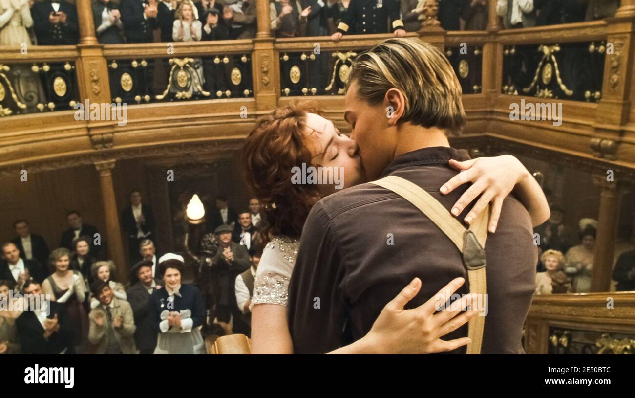 USA. Kate Winslet and Leonardo DiCaprio in a scene from the ©Paramount ...