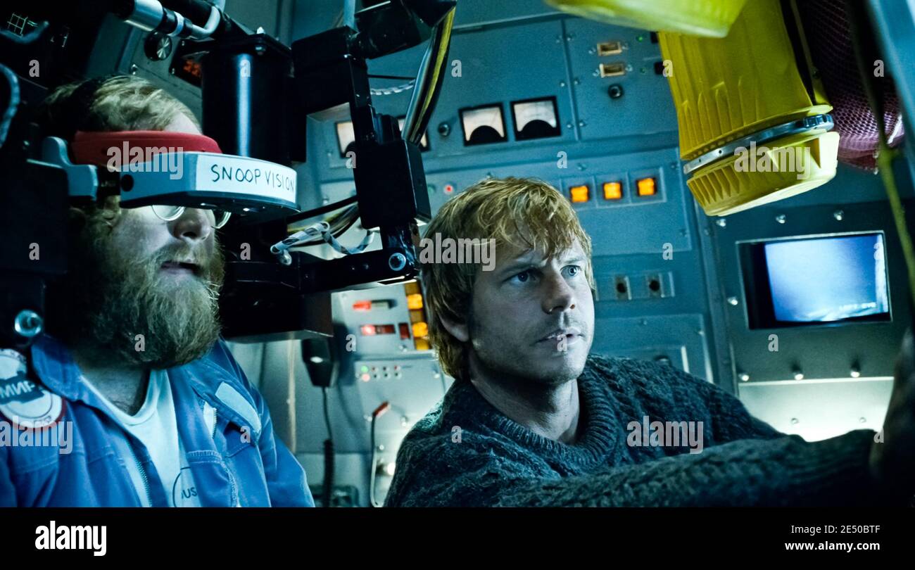 USA. Bill Paxton and Lewis Abernathy in a scene from the ©Paramount ...