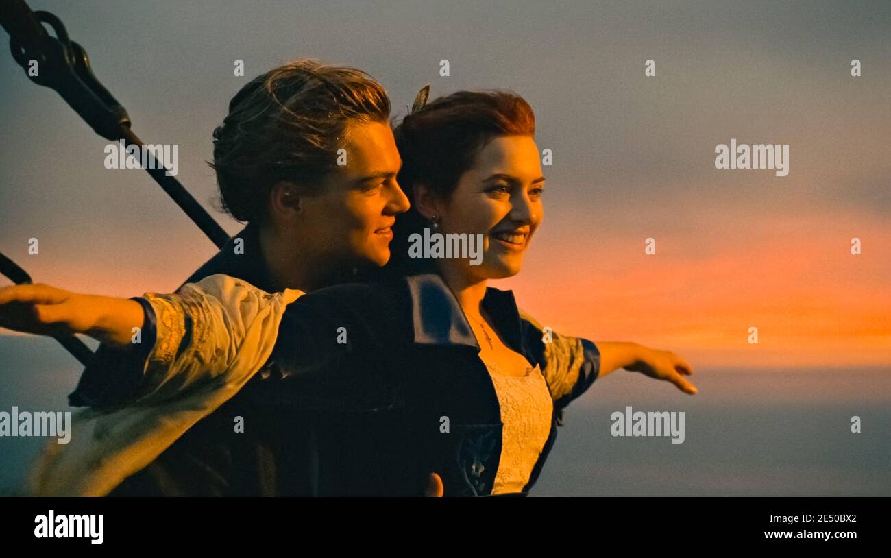 USA. Kate Winslet and Leonardo DiCaprio in a scene from the ©Paramount ...