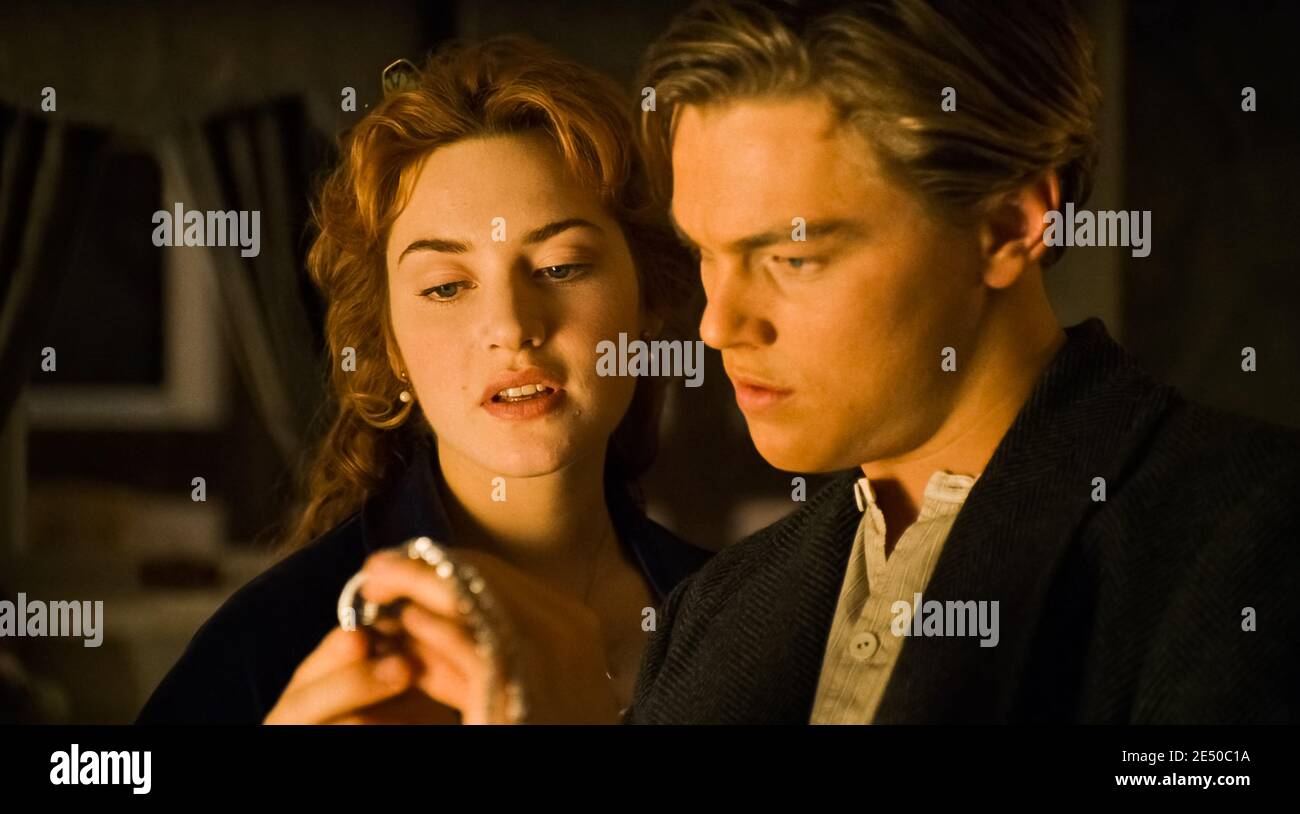 USA. Kate Winslet and Leonardo DiCaprio in a scene from the ©Paramount ...