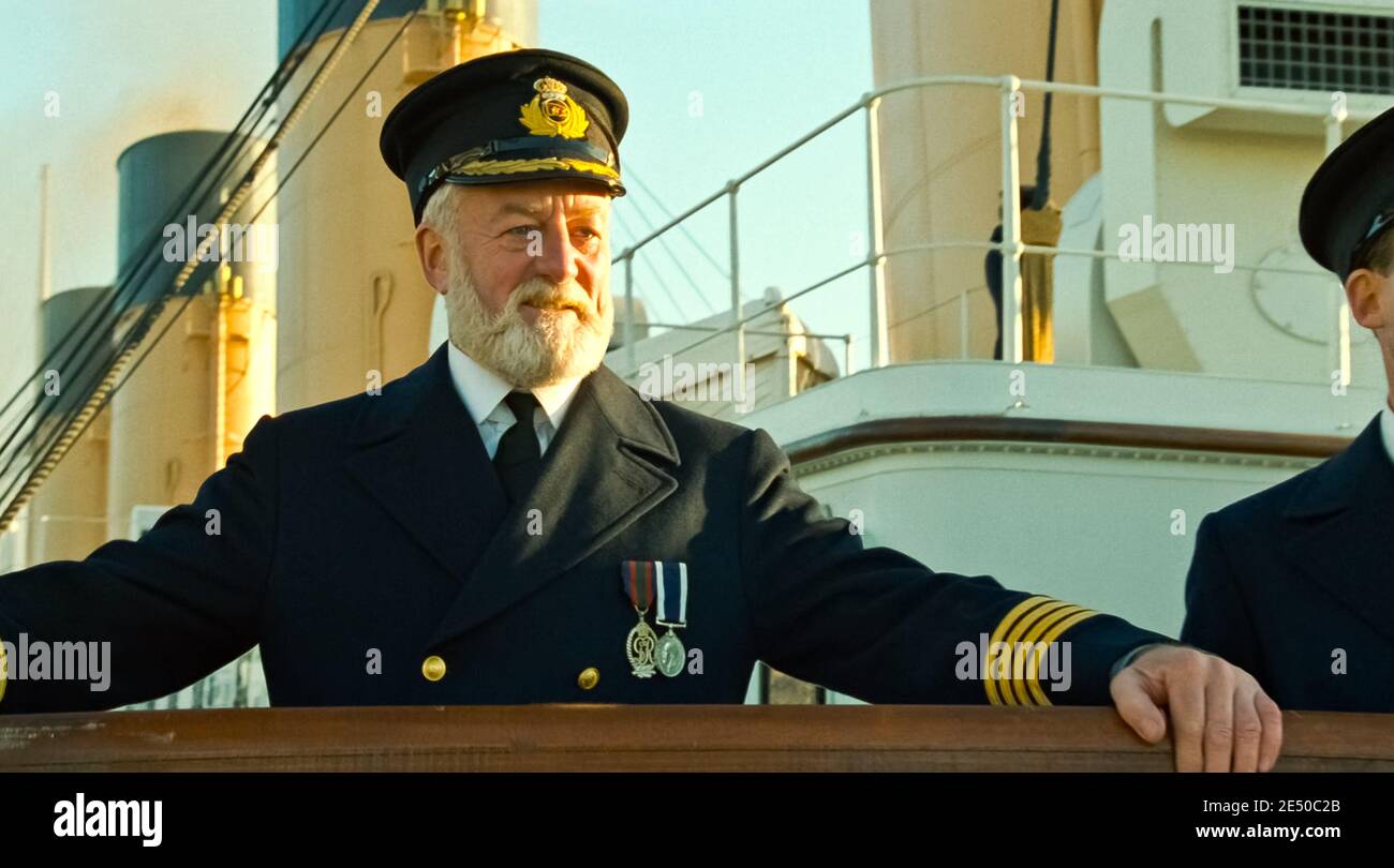 Sinking scene titanic 1997 hi-res stock photography and images - Alamy