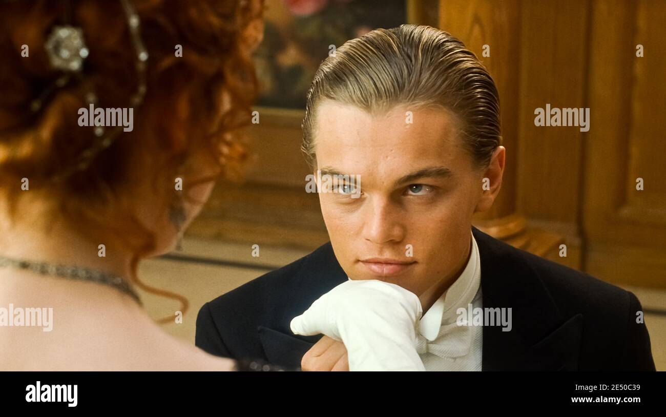 USA. Kate Winslet and Leonardo DiCaprio in a scene from the ©Paramount ...