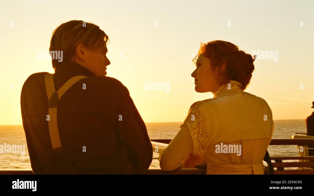 USA. Kate Winslet and Leonardo DiCaprio in a scene from the ©Paramount ...