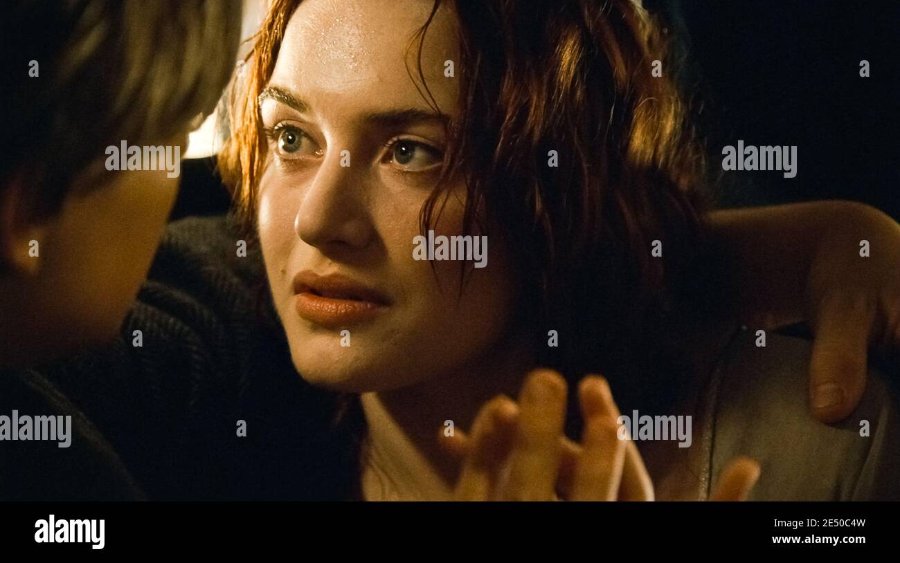 USA. Kate Winslet and Leonardo DiCaprio in a scene from the ©Paramount ...