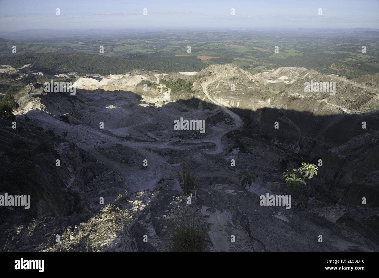 Quarry mountains hi-res stock photography and images - Alamy