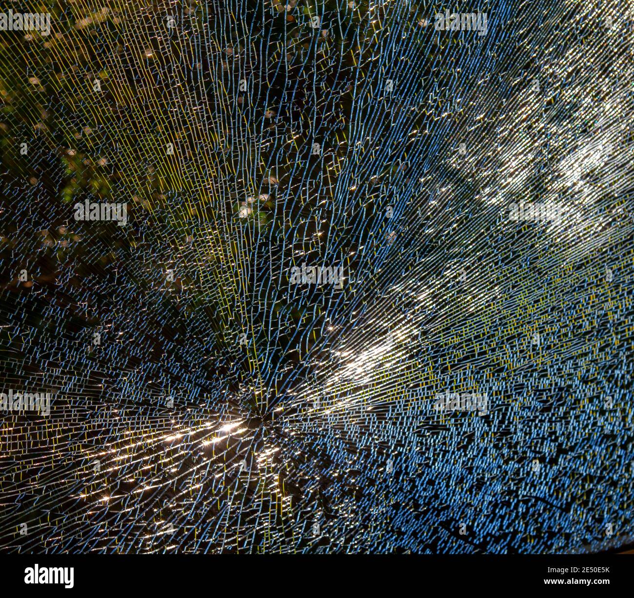 Shattered glass hi-res stock photography and images - Alamy