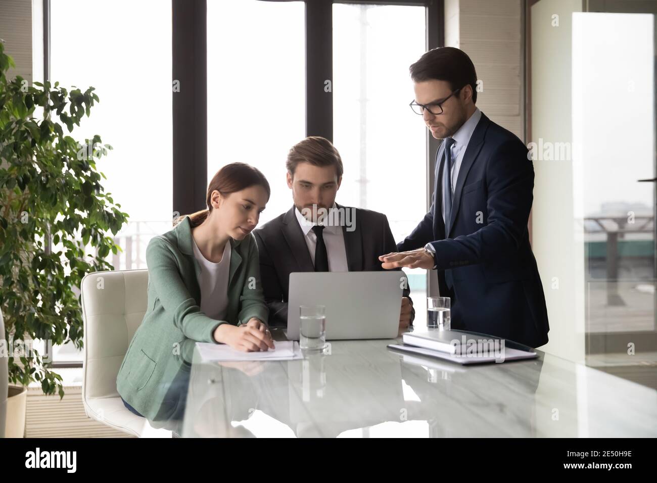 Three people on each team hi-res stock photography and images - Alamy