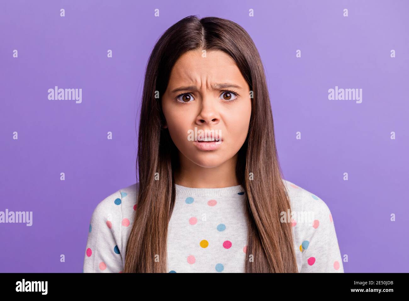 Preteen girl afraid hi-res stock photography and images - Alamy