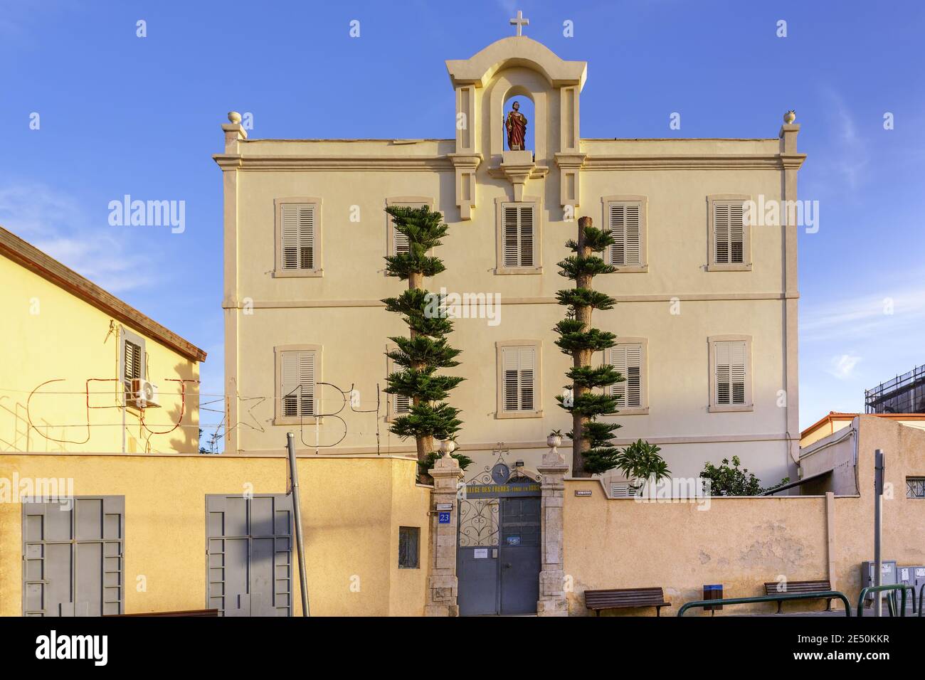 The college des freres hi-res stock photography and images - Alamy