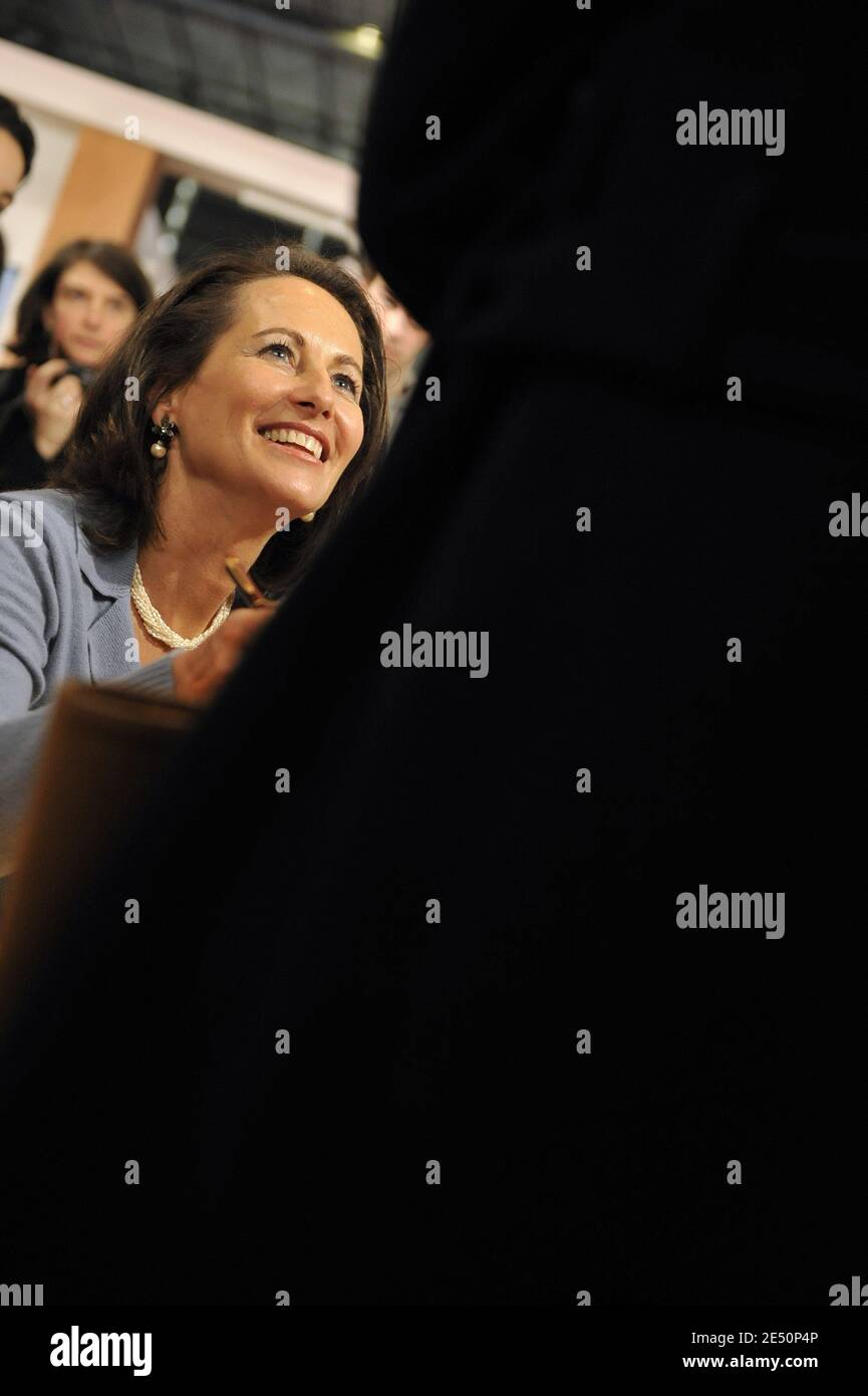 Frankreich buchmesse hi-res stock photography and images - Alamy