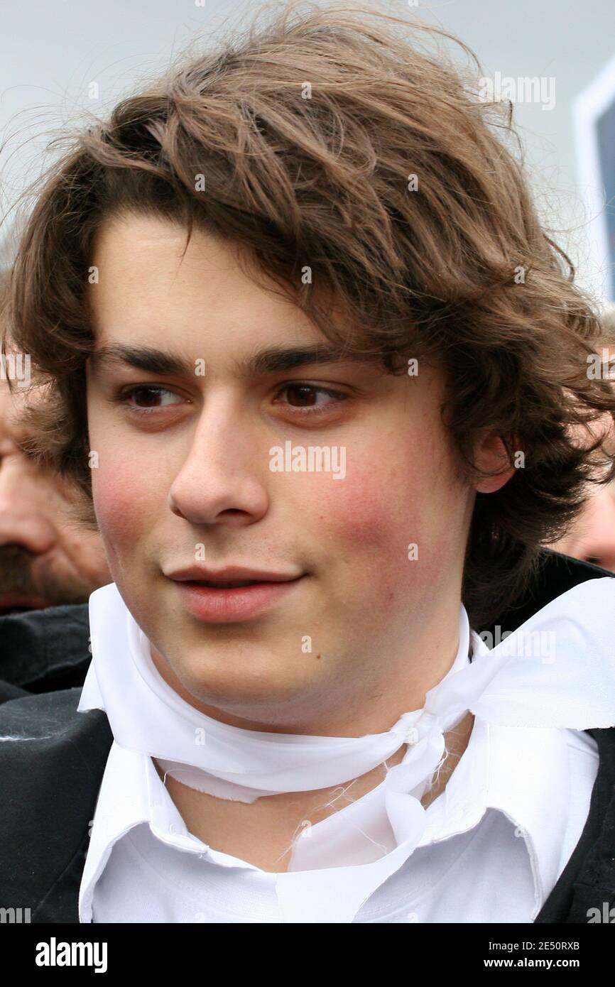 White Colombian People