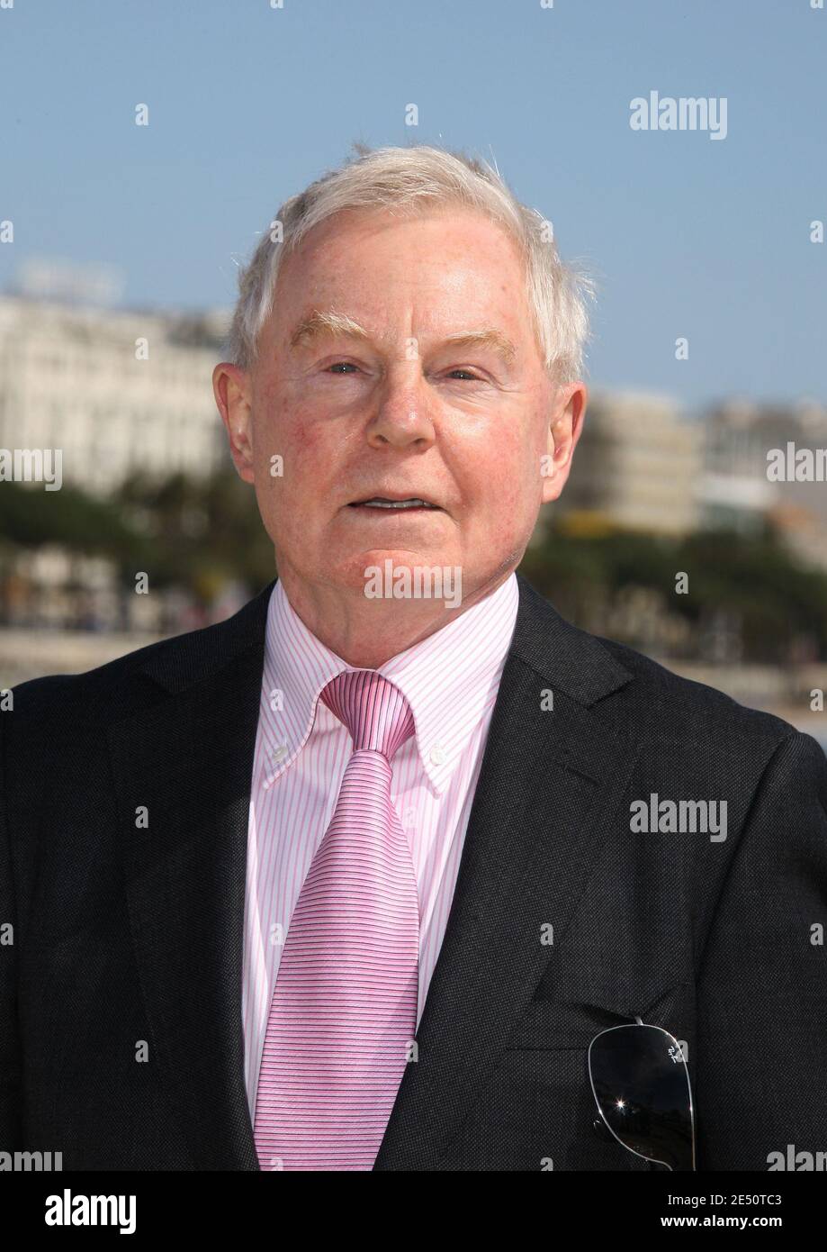 Actor derek jacobi hi-res stock photography and images - Alamy