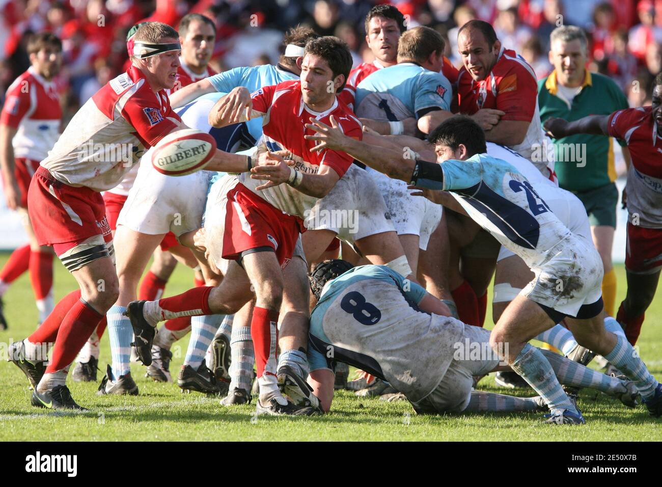 Biarritz's Imanol Harinordoquy and Dimitri Yachvili during French Top ...