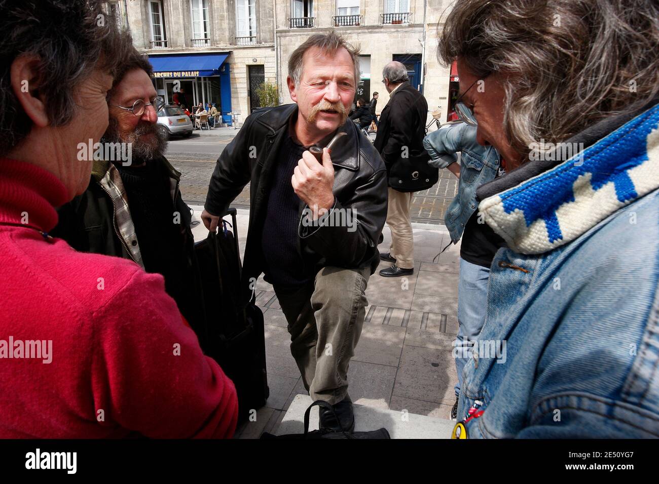 French activist farmer Jose Bove arrives at the court of Bordeaux ...