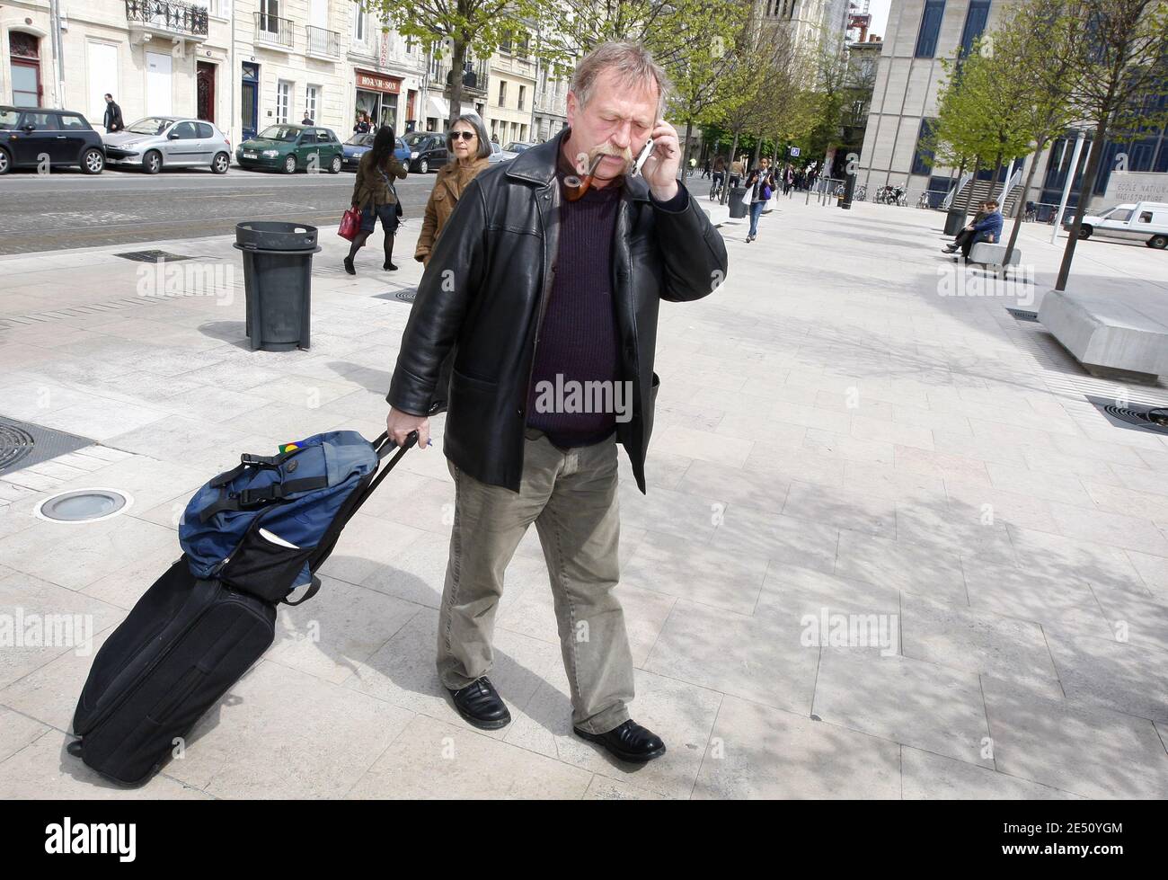 French activist farmer Jose Bove arrives at the court of Bordeaux ...
