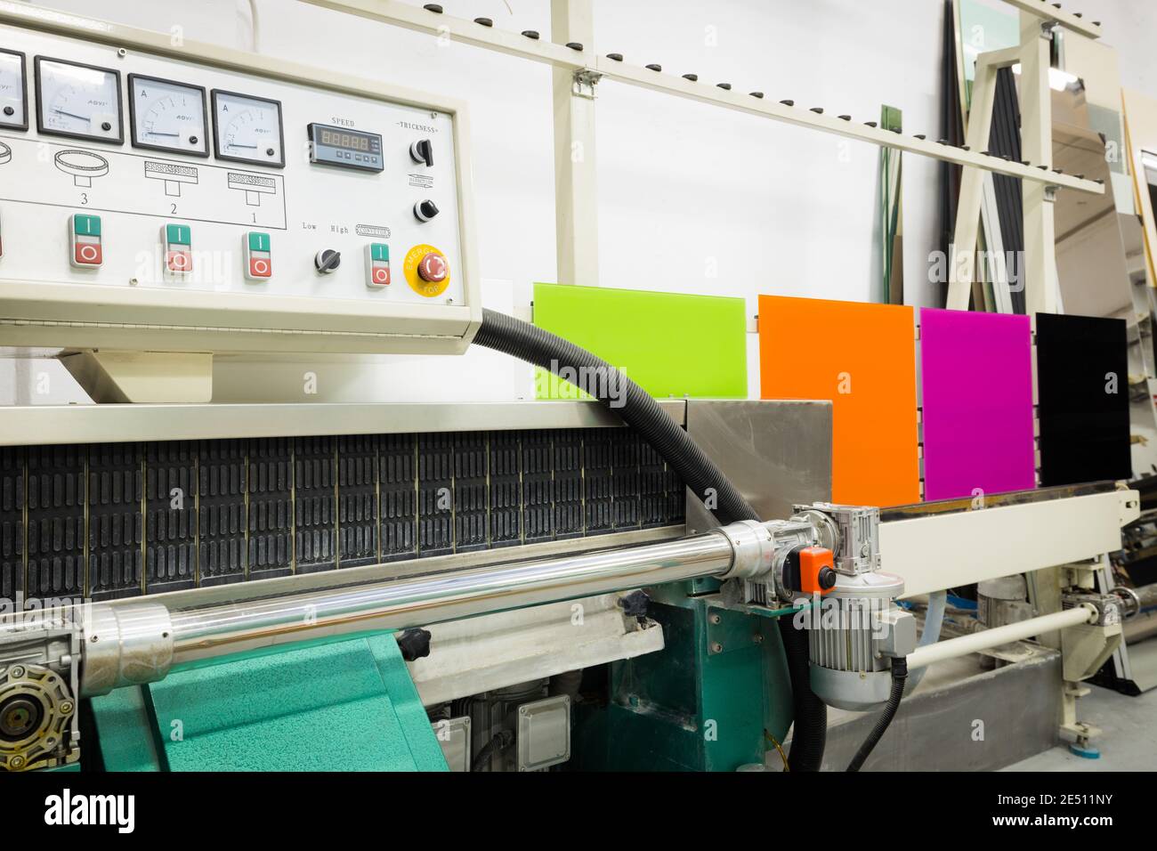 Grinding and polishing of colored glass with a professional glass ...