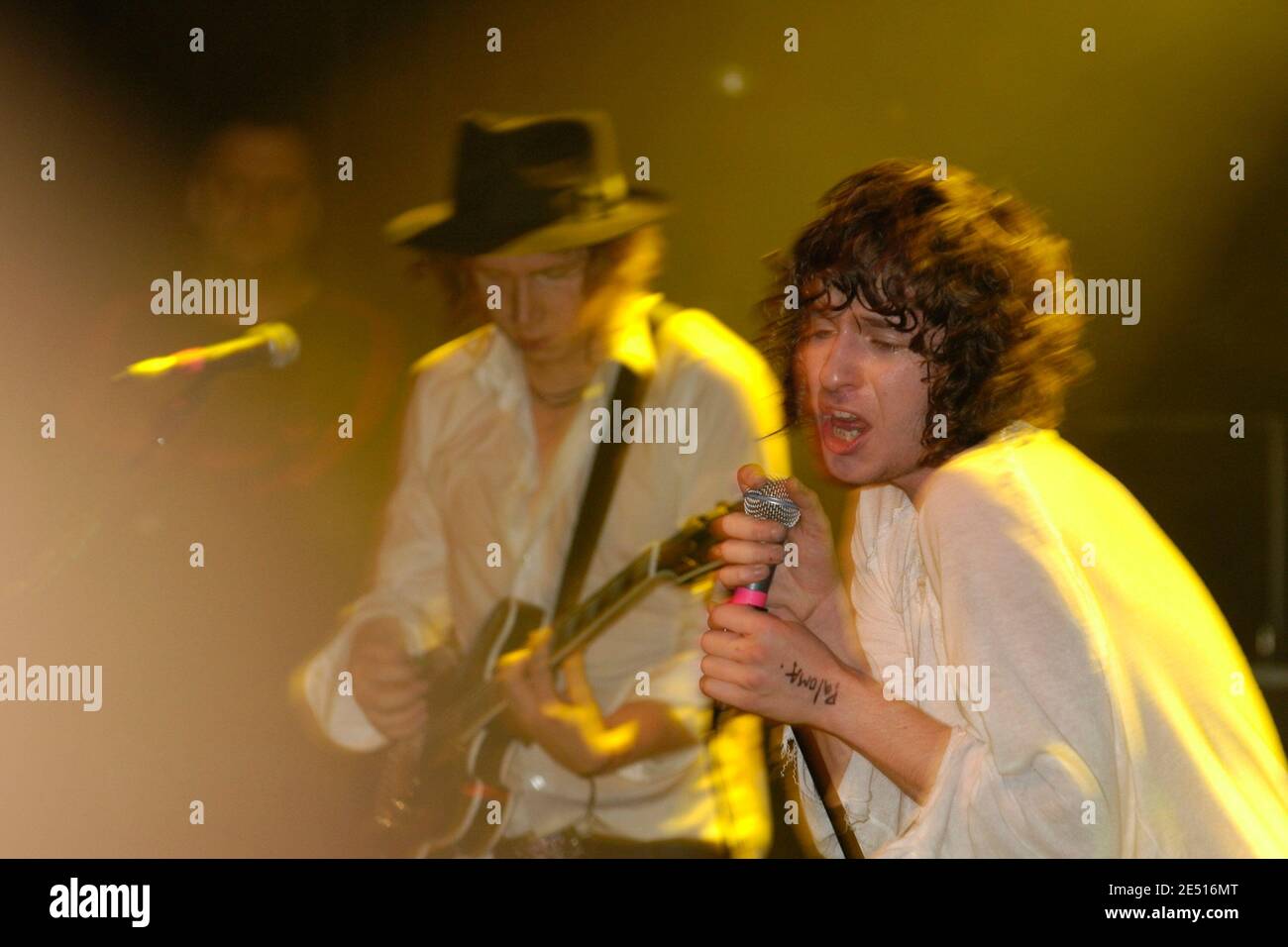 Lead singer luke pritchard hi-res stock photography and images - Alamy