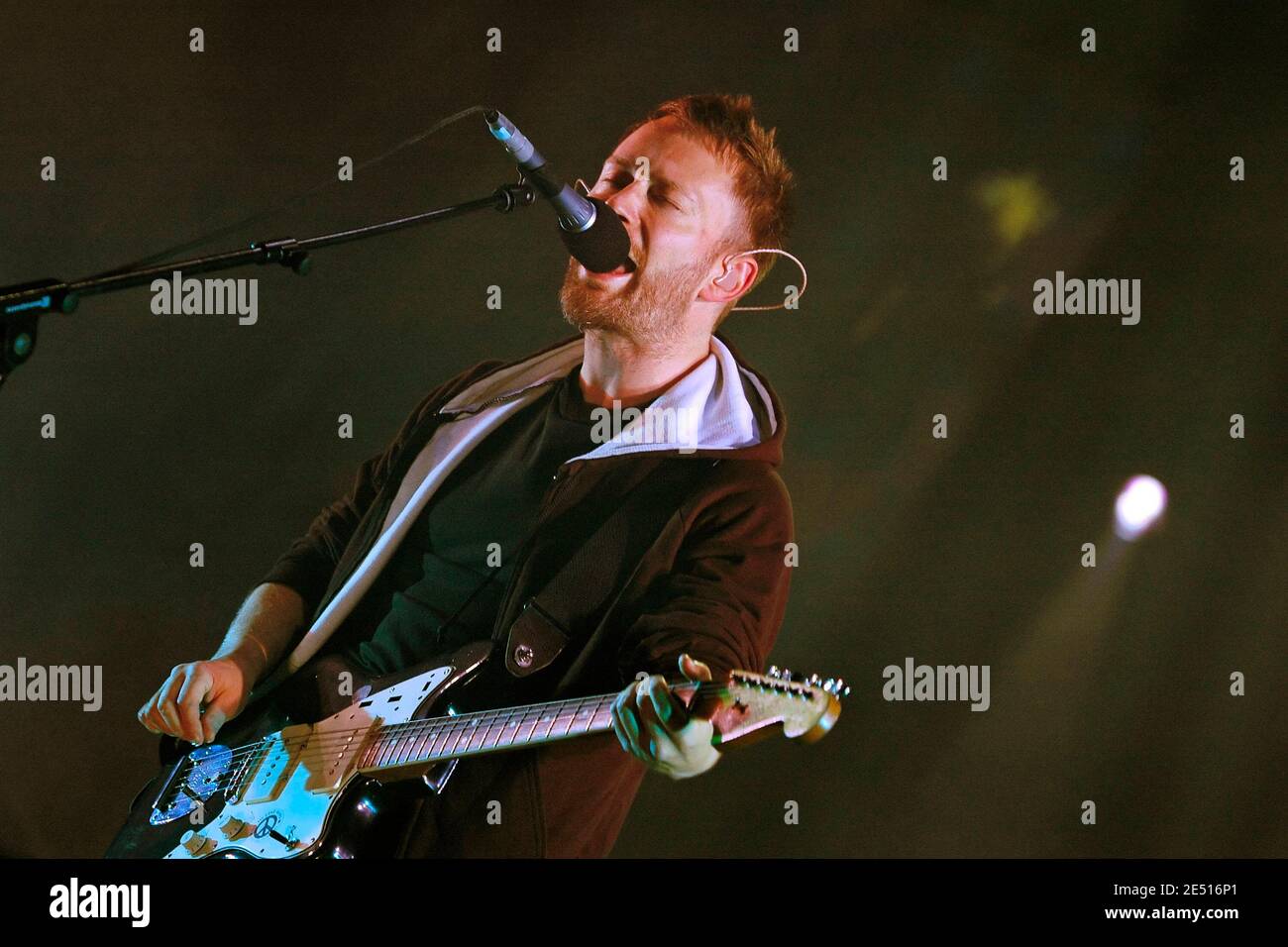 Radiohead concerts hi-res stock photography and images - Alamy
