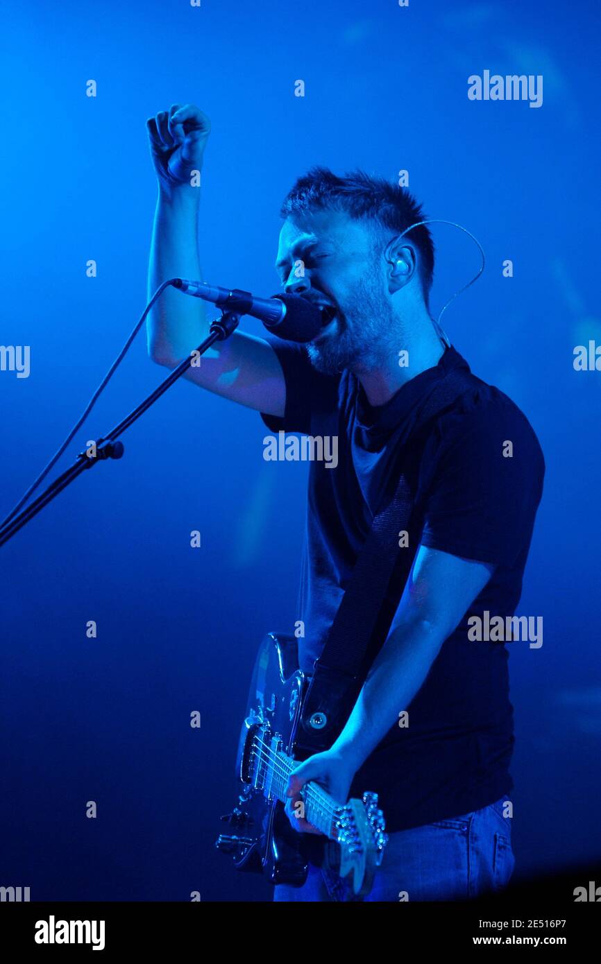 Photo of radiohead concerts hi-res stock photography and images - Alamy