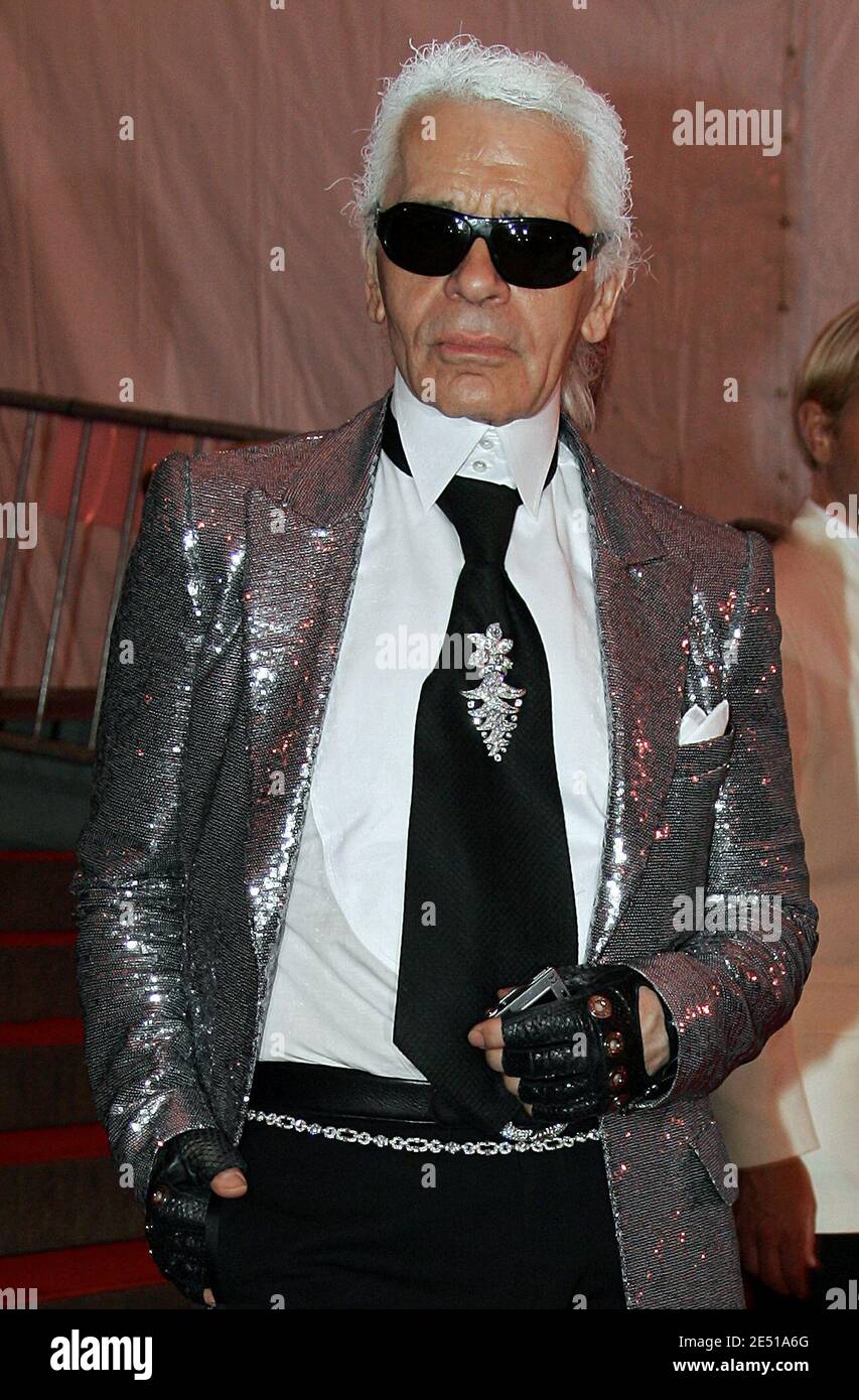 Karl Largerlfeld leaves the 2008 Costume Institute Gala celebrating the ...